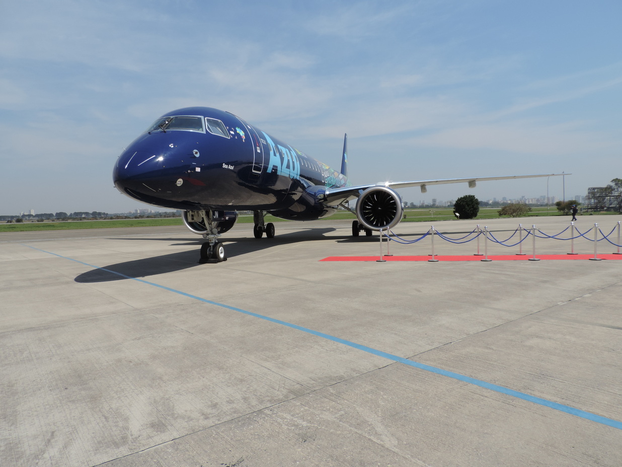 Apresentação EMBRAER 195-E2